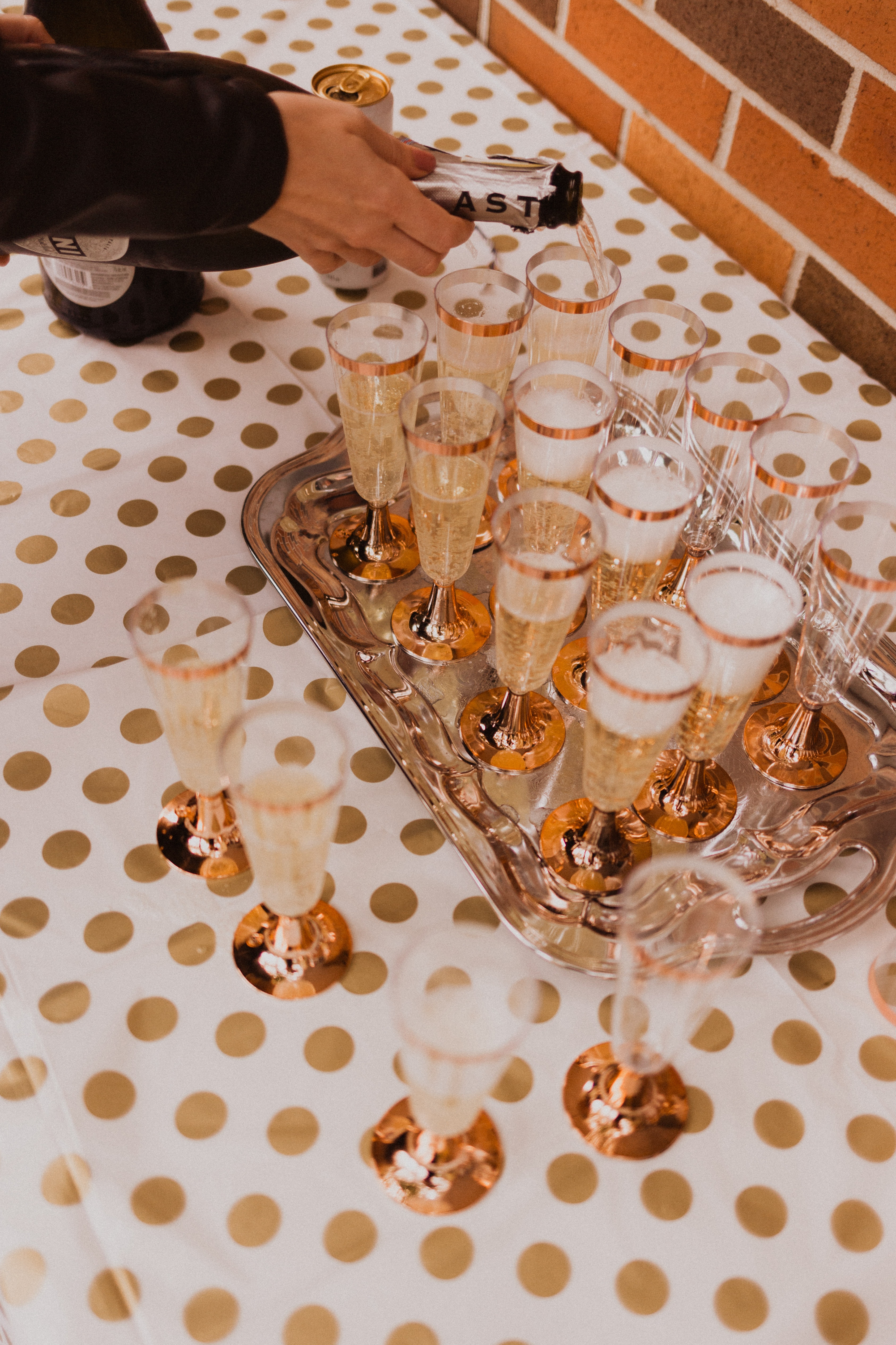 in the shoes of a customer of... Mahola Maroc Event Reception teams ...
